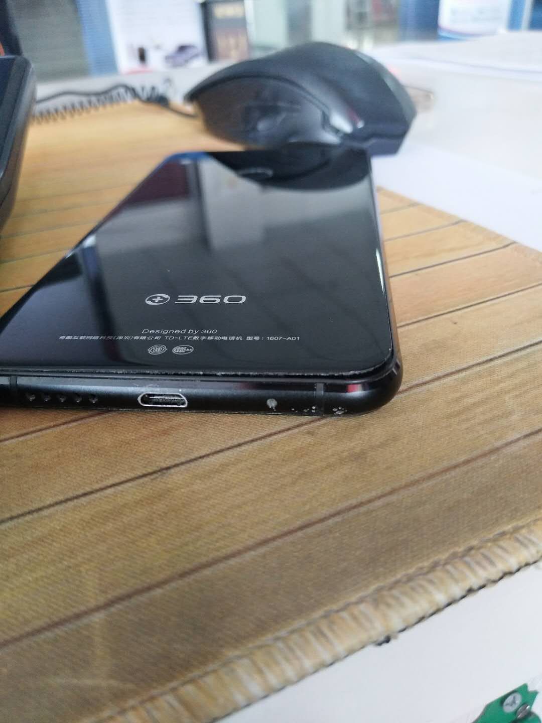 手机电池鼓包，请给我个说法_360社区